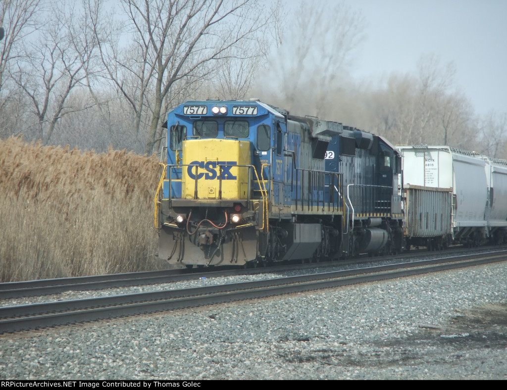 CSXT 7577 east